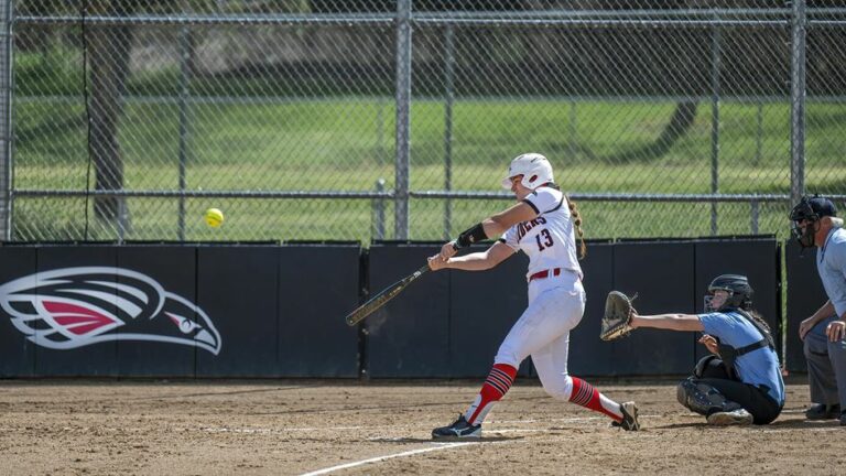Raider Softball Sweeps Warner Pacific – The Siskiyou